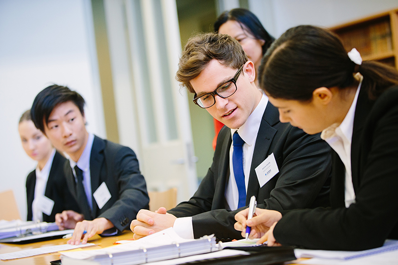 Bachelor of Laws (Graduate Entry) | Victoria University